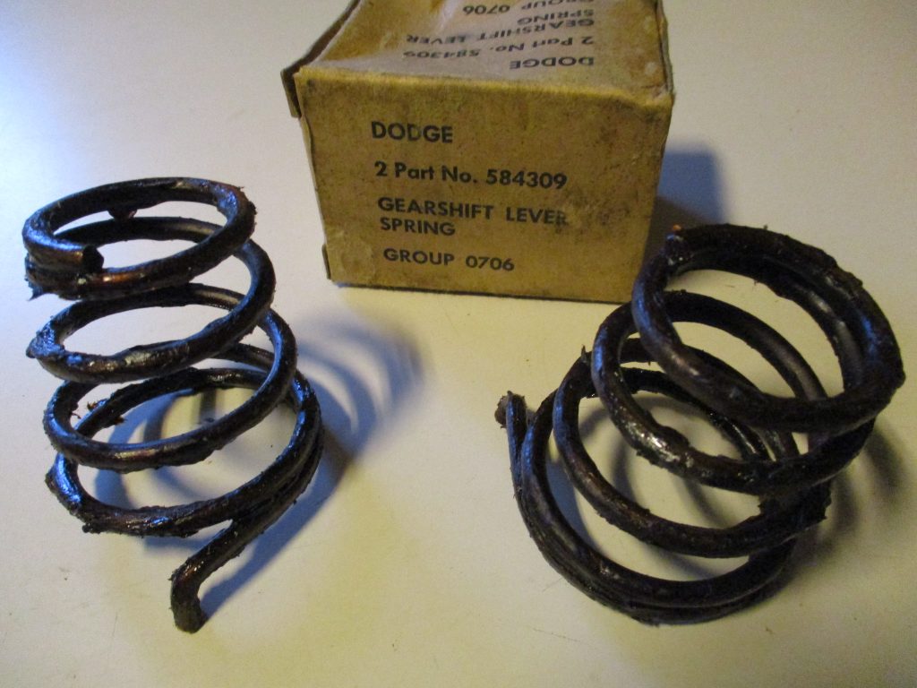 Gearshift Lever Spring (2 pieces) - Lwdparts