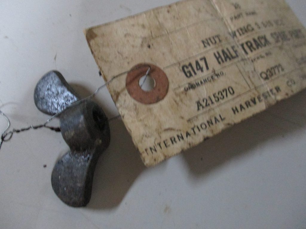 Nut - Wing (windshield armorplate clamp plate) - Lwdparts